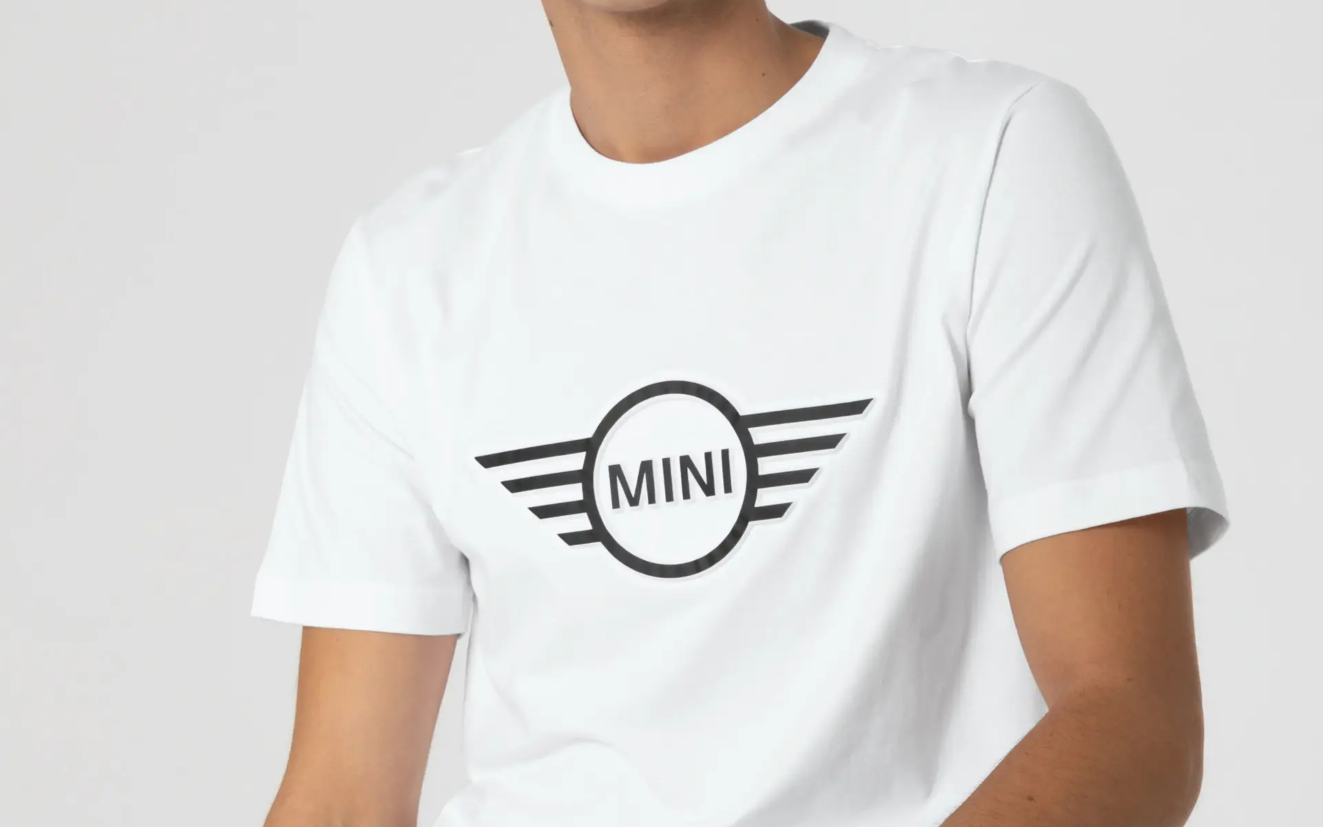 Genuine Trolley Spinner Wing Logo Debossed Hard Case Black Luggage ...